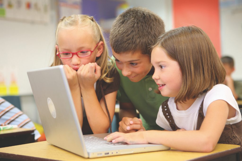 Quel est l'impact d'internet sur les enfants ? - Logiciel Espion Quel est l'impact d'internet sur les enfants ? - Logiciel Espion